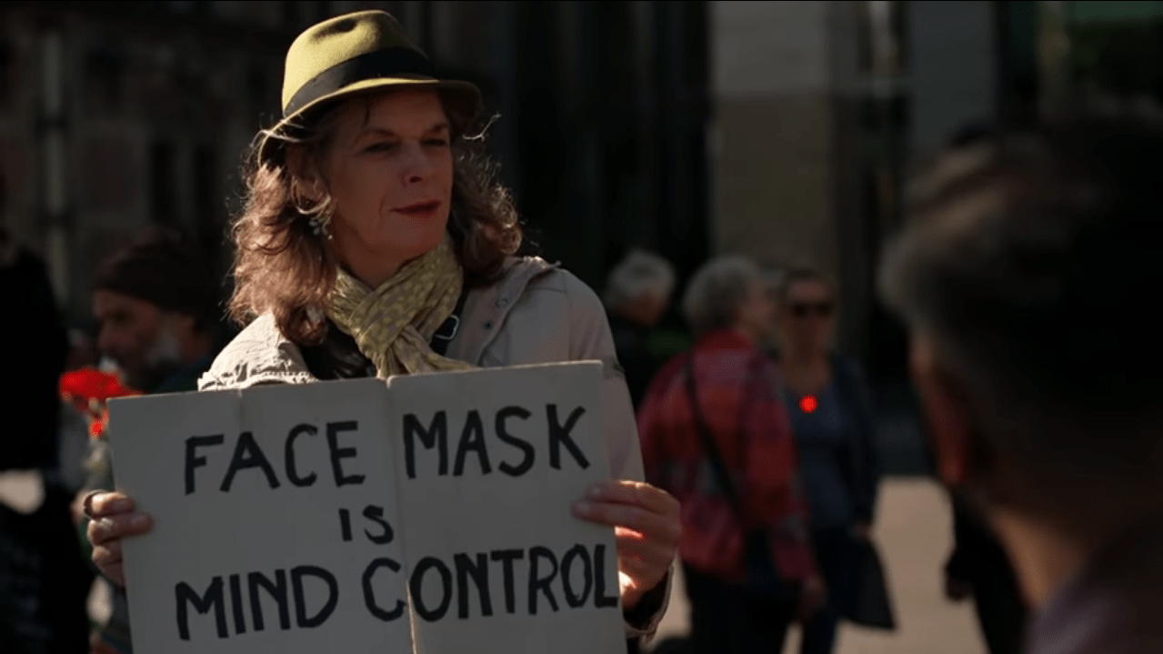 FACE MASK is MIND CONTROL (foto NTR) – Rob Scholte Museum