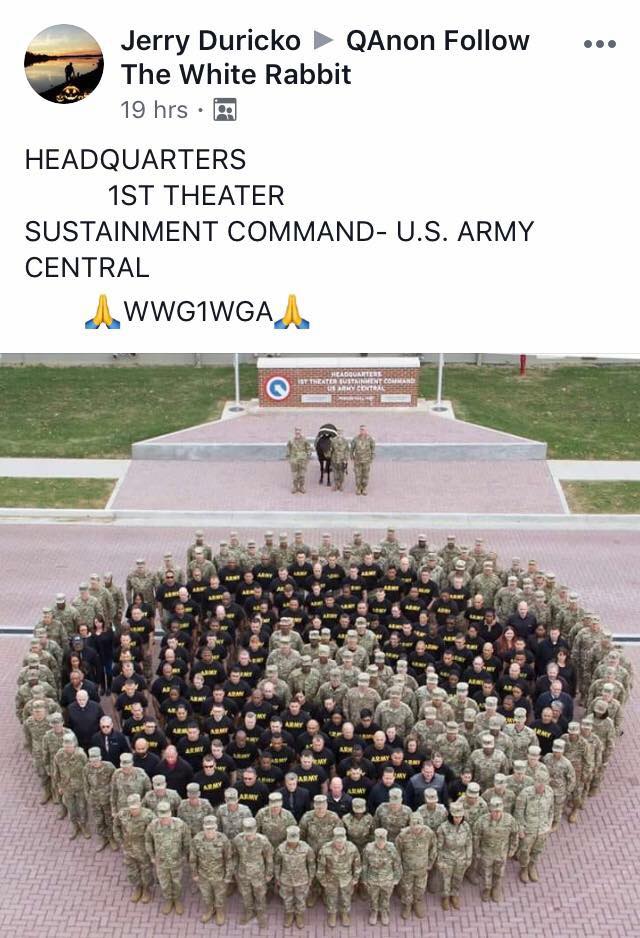 Qanon follow the White Rabbit (foto Twitter) – Rob Scholte Museum
