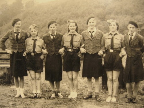 Wehrmacht Soldiers in Drag () ( foto World War II in Pictures) – Rob ...