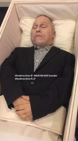 Vermoorde Martin Kok in Kist (foto Vlinderscrime) – Rob Scholte Museum